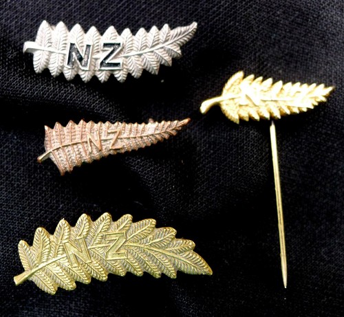 WW1 NEW ZEALAND FERN SWEETHEART BADGES PINS IN BRASS, BRONZE, SILVER ...