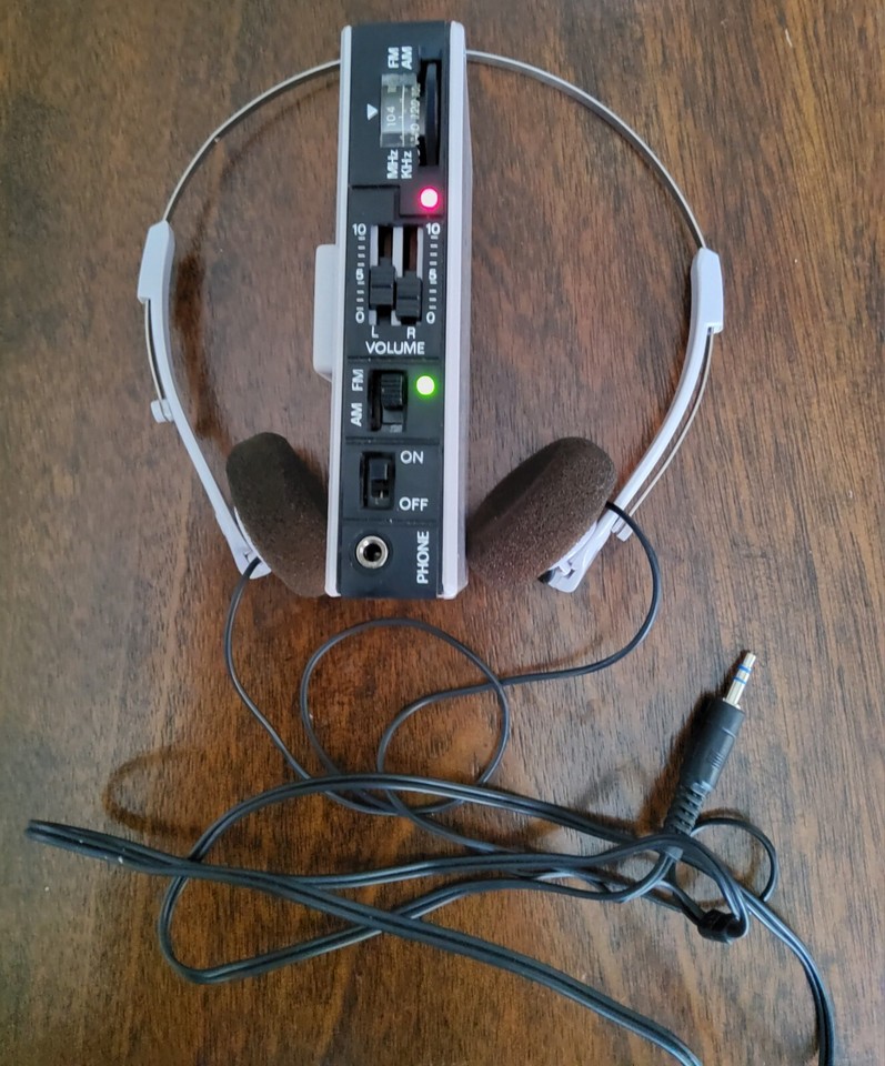 Vintage GPX AM/FM Radio With Headset Stereo Portable Receiver Model ...