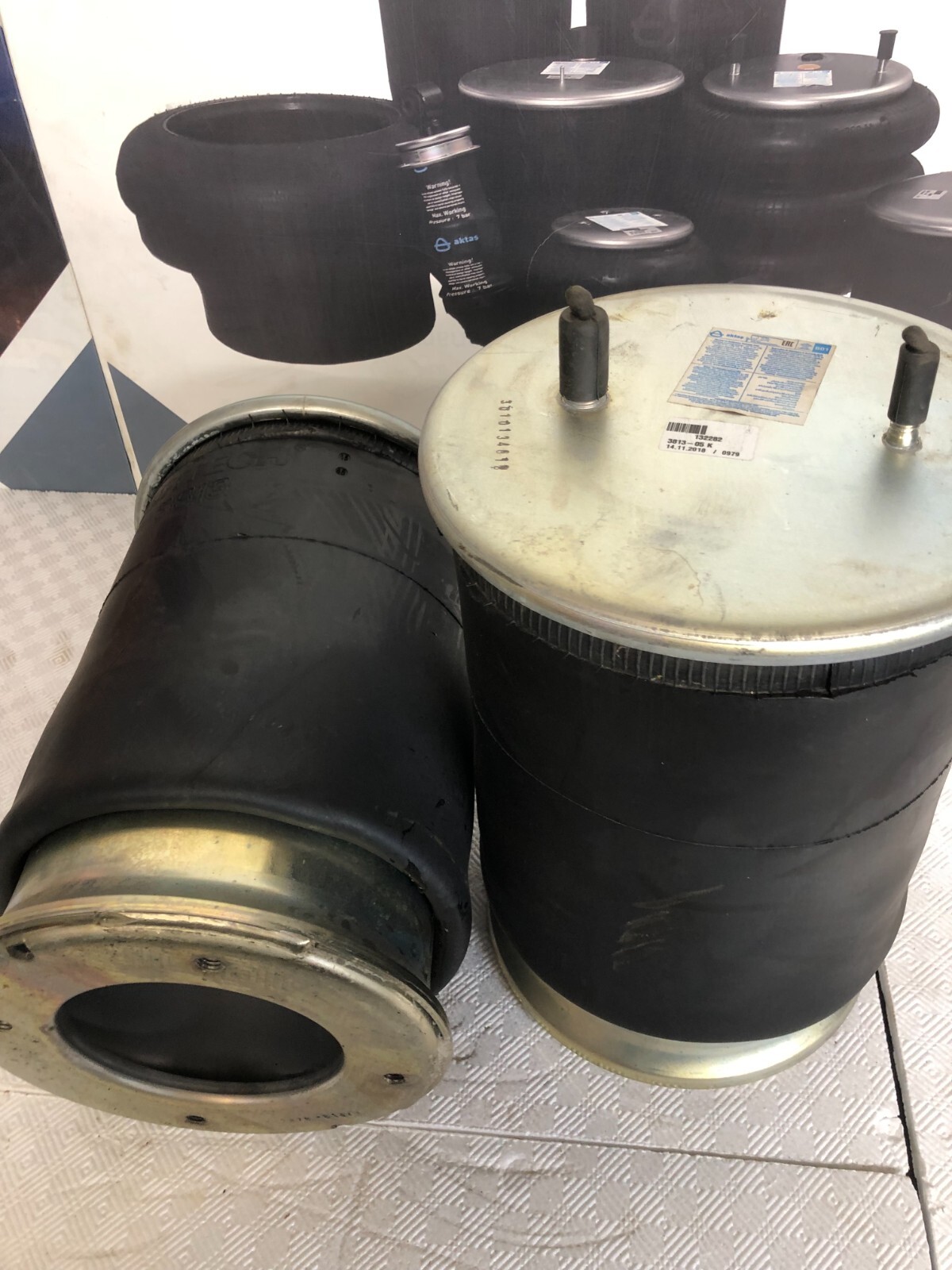 FOR NAVISTAR INTERNATIONAL AIRTECH 3813 FITS FIRESTONE 358 9122 1T19L11 ...