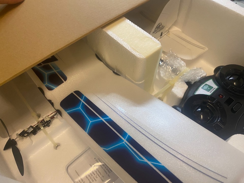 Etomic Micro Flyer ParkZone Ember 2 RTF Pocket-sized RC Airplane ...