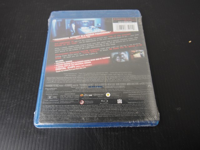 Paranormal Activity (Blu-ray Disc, 2009, 2-Disc Set, Includes Digital ...