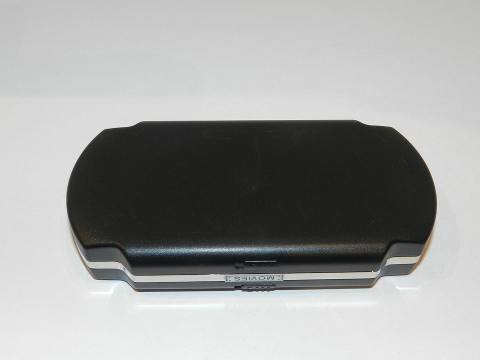 Sony PlayStation Portable PSP UMD Black Hard Game Disc Clamshell ...