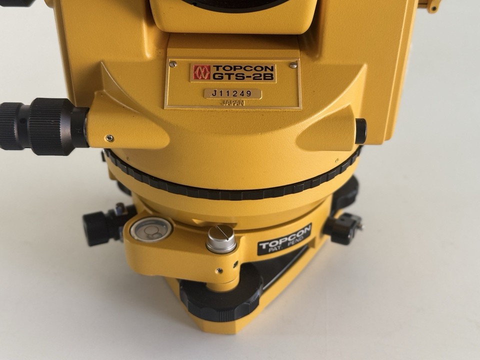 Topcon GTS-2B Total Station ~ Case, Controller, & Accessories ...