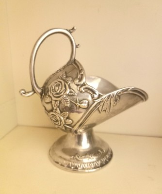 Pitchers - Roses Design