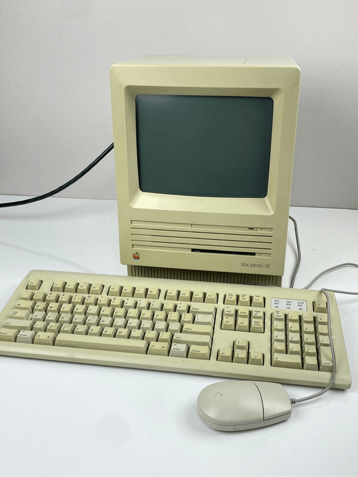 Vintage 1988 Apple Macintosh SE M5011 Computer W/Keyboard & Mouse ...