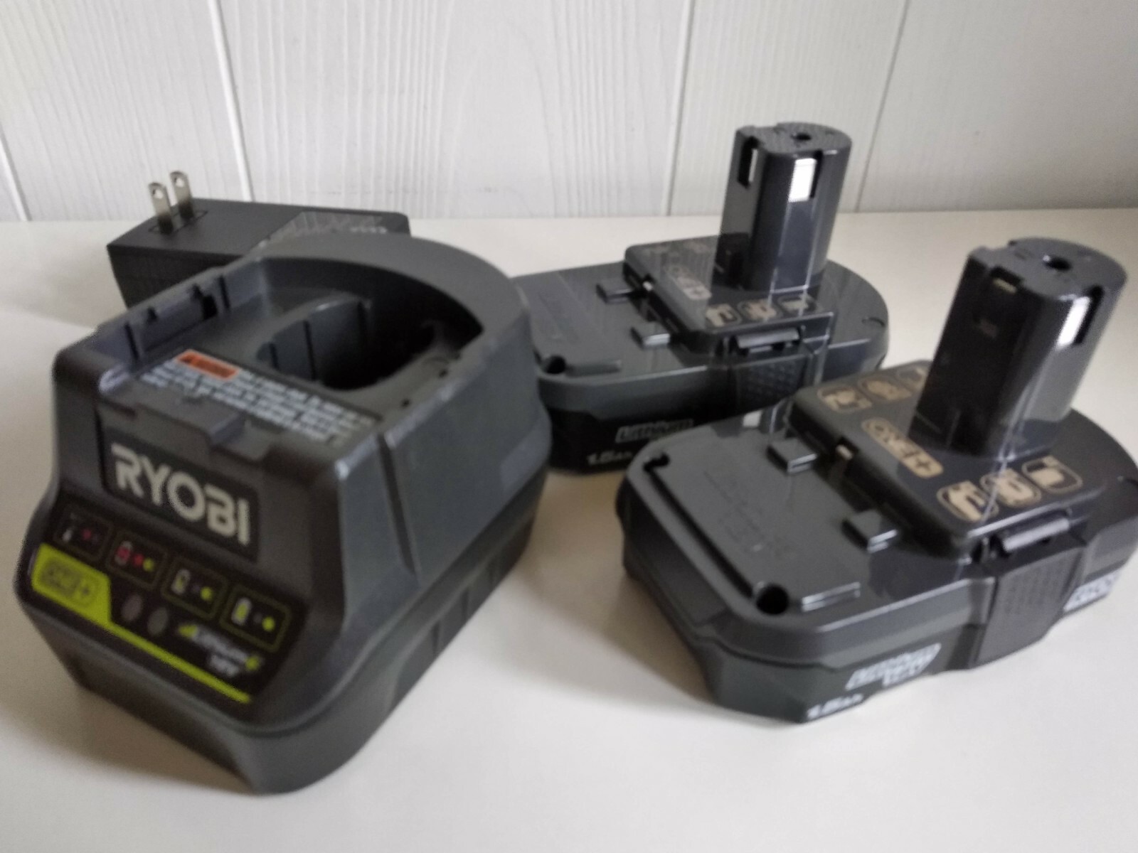 "Pick Your Own" New 18v Ryobi P118B Lithium Ion Charger & Ryobi Battery ...