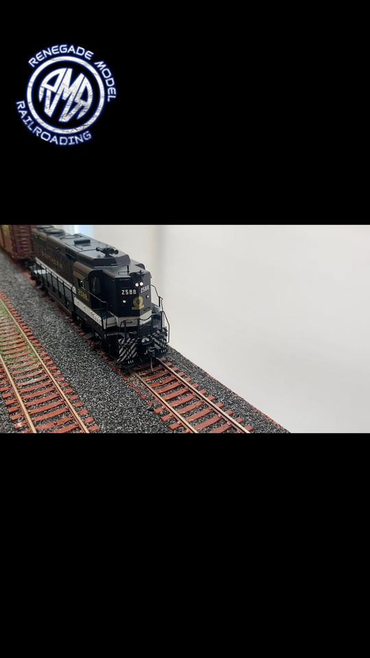 Broadway Limited 7579 HO Scale Southern EMD GP30 Tuxedo Scheme Diesel ...