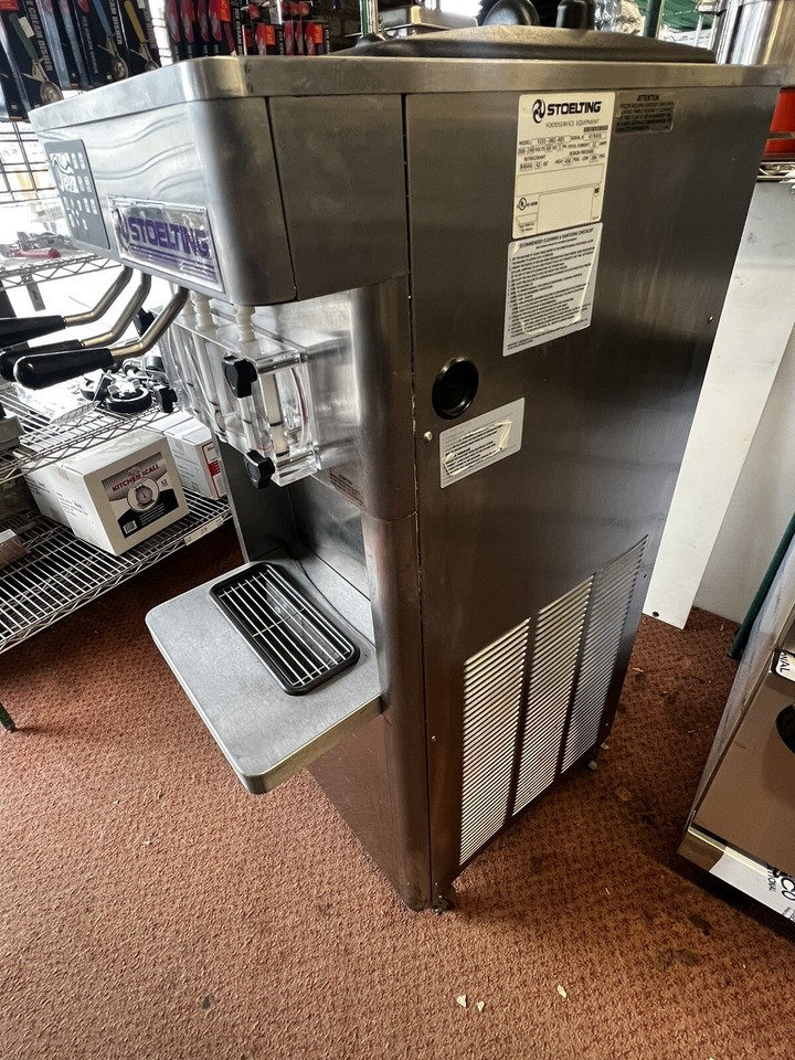Stoelting F231 Ice cream Machine , Single Phase, Air-Cooled Soft Serve ...