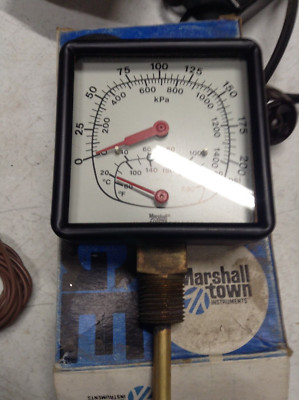 Tridicator 3-1/2" Square Face 1/2" Thread Bottom 0-200 PSI 60°-260 ...