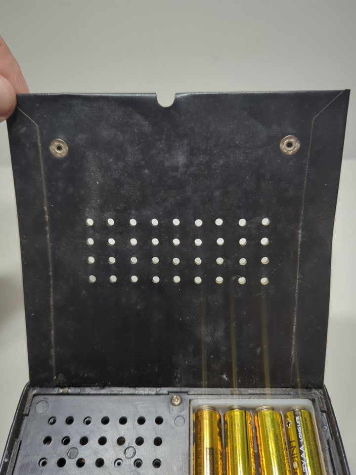 VINTAGE Arrow FM/AM Radio AC/DC Model 2408 - Portable Radio - Works ...