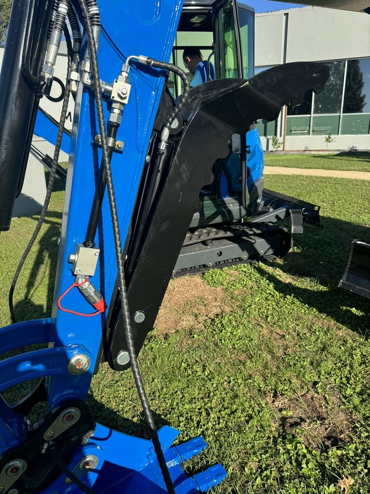 Rippa R32 Pro Mini excavator with Kubota V1505, 24/7 Support, Warranty ...