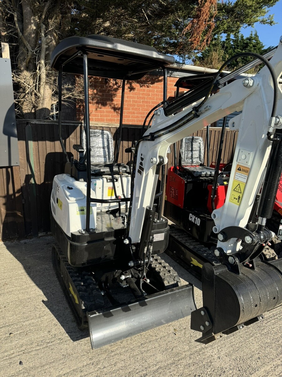 Ax24 Micro Mini Digger 360 Excavator Briggs Stratton 12