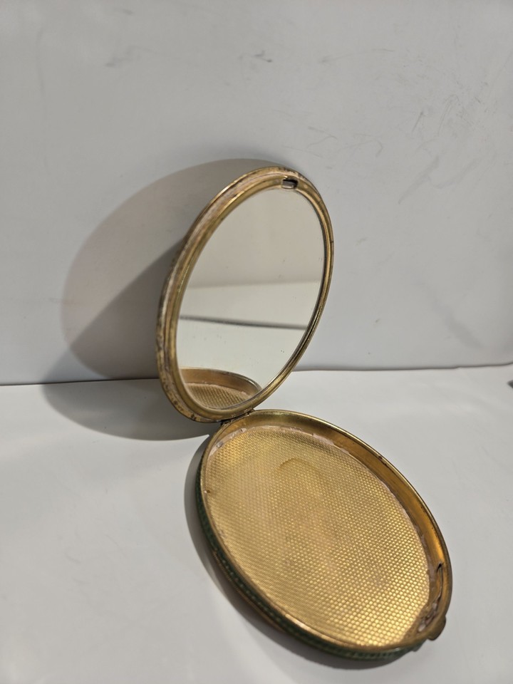 Vintage Powder Compact Victorian Courting Scene Made In USA | eBay