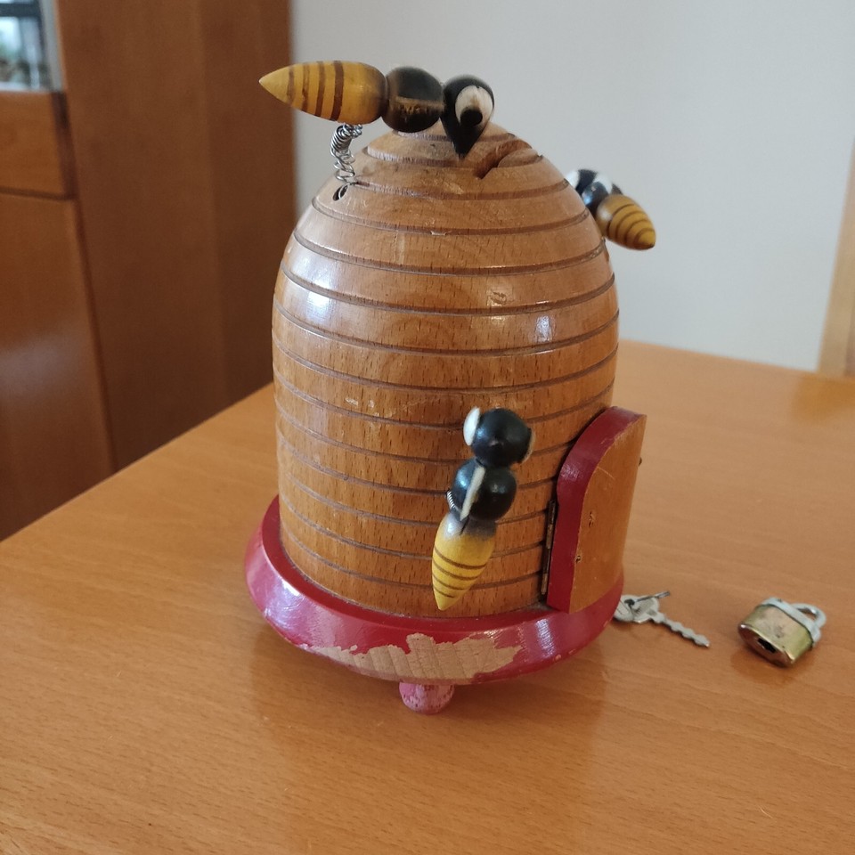 Vintage Beehive Money Box Piggy Bank Wooden Wood Treen w/Untested Lock ...
