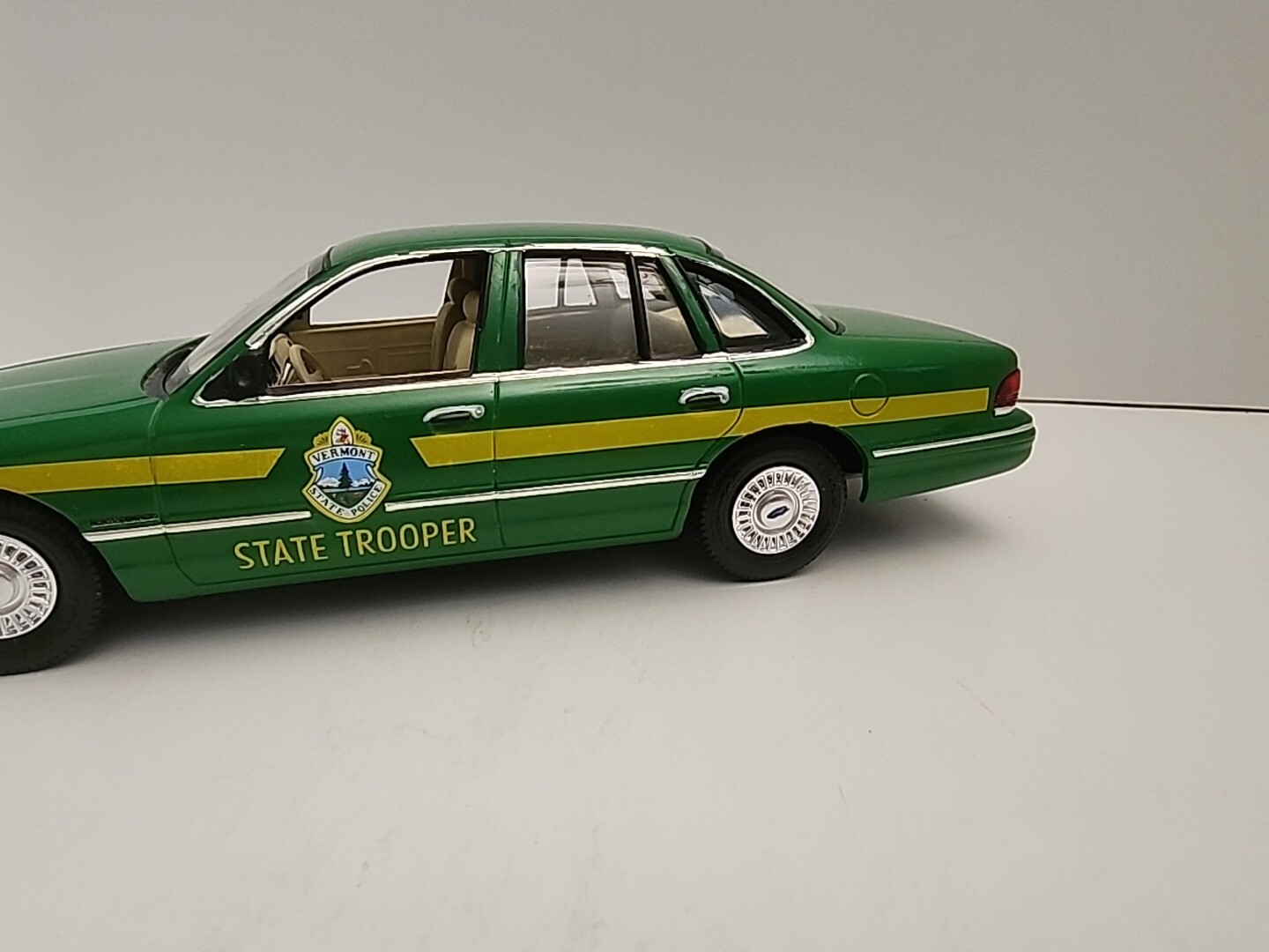 CUSTOM Lindberg Ford Crown Victoria VERMONT STATE TROOPER BUILT UP | eBay