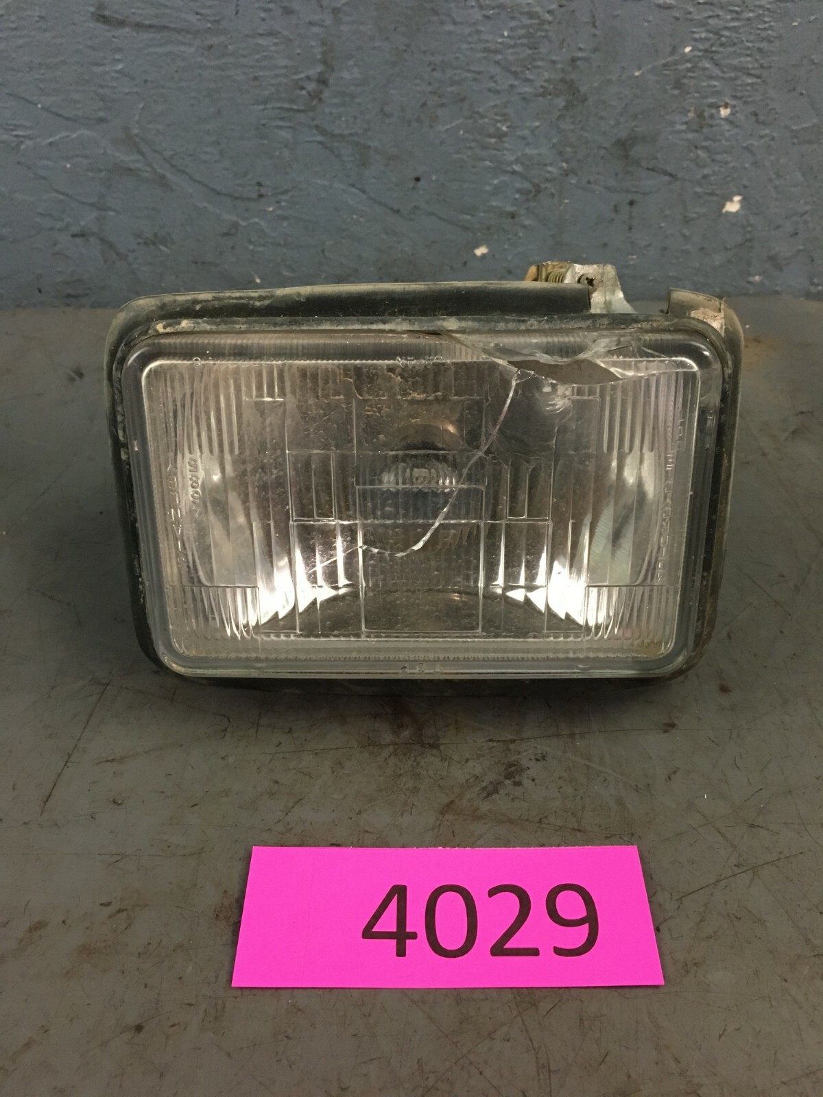 84-87 Honda XL250R XL250 Headlight and mount | eBay