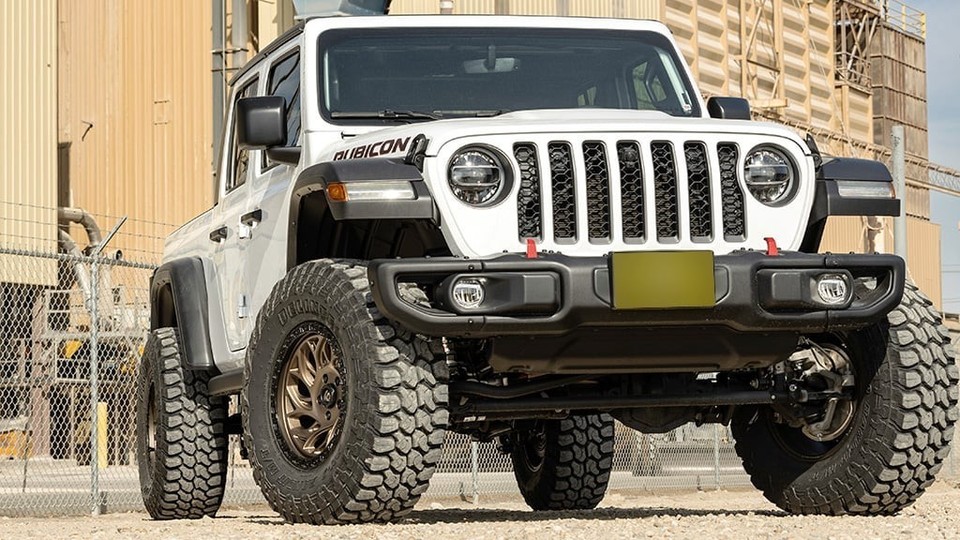 17x9" Fuel Wheels D841 Runner Or Bronze with Black Ring Off-Road (4 pcs ...