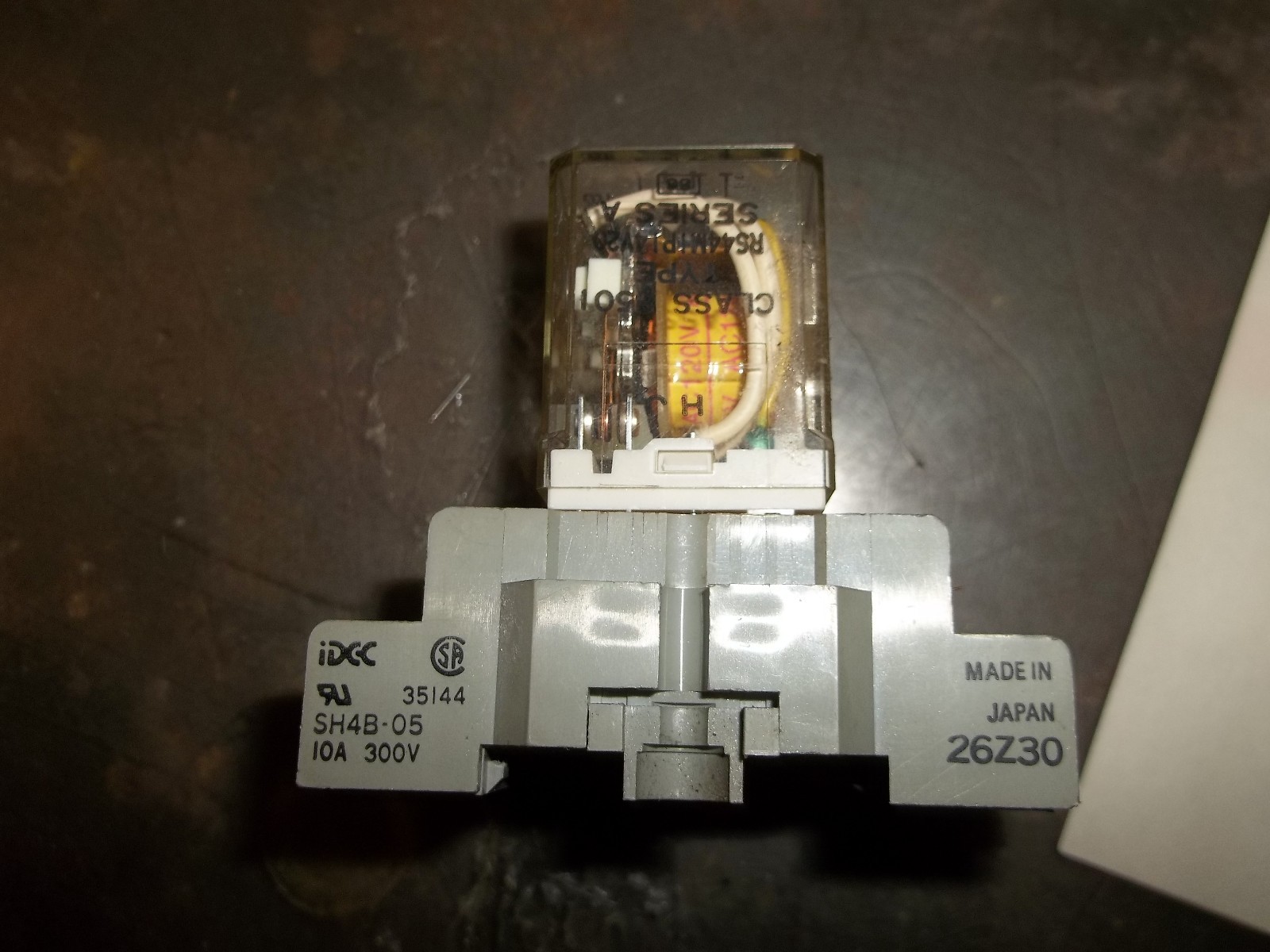 IDEC SH4B-05 10A 300V BASE W/ RELAY SQUARE D CLASS 8501 RS44M1P14V20 ...