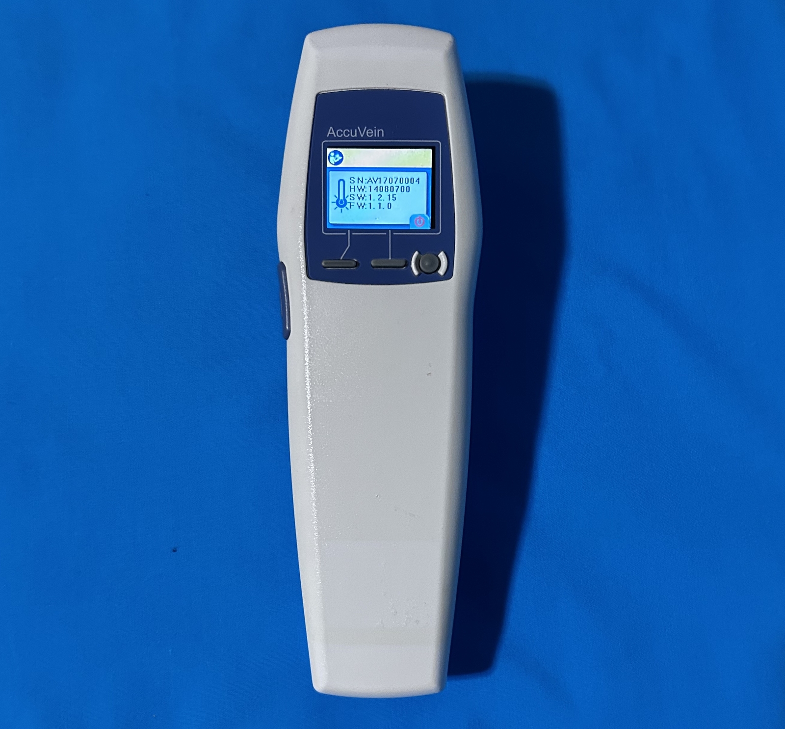 AccuVein AV400 Portable Vein Finder & Scanner - Boots to "About Product ...