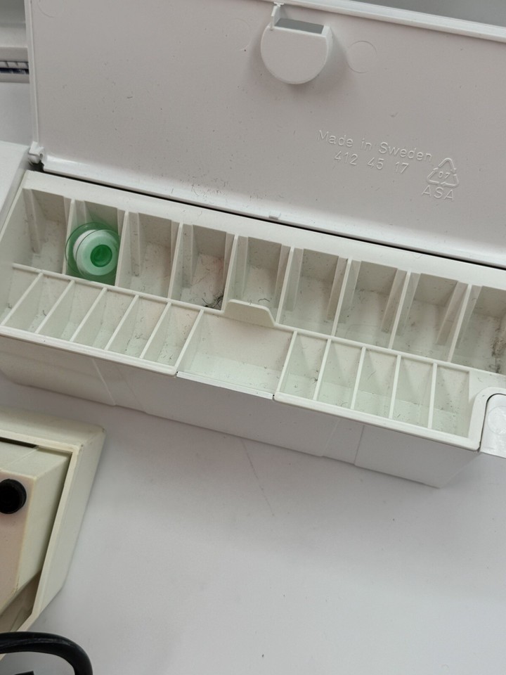 Husqvarna Viking Daisy Sewing Machine w Foot Pedal S2 25 S225 | eBay