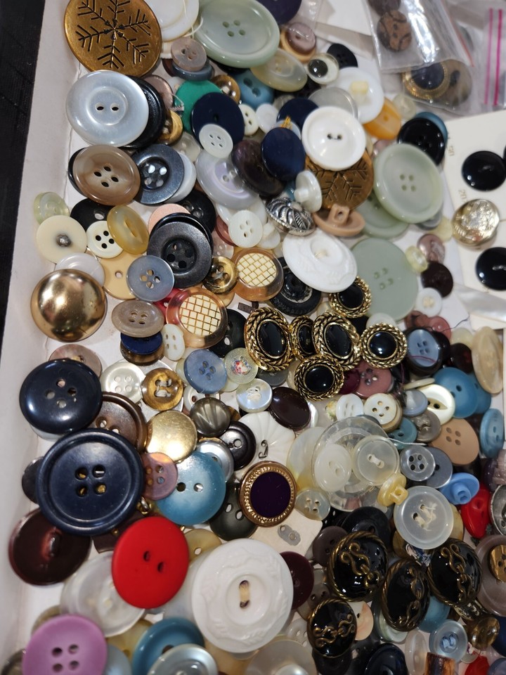 3/4 Pound Vintage Buttons Variety Metal Plastic Mother Of Pearl New ...