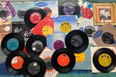 BOX of 7 inch vinyl JOB LOT collection Vintage Retro, various artists ...