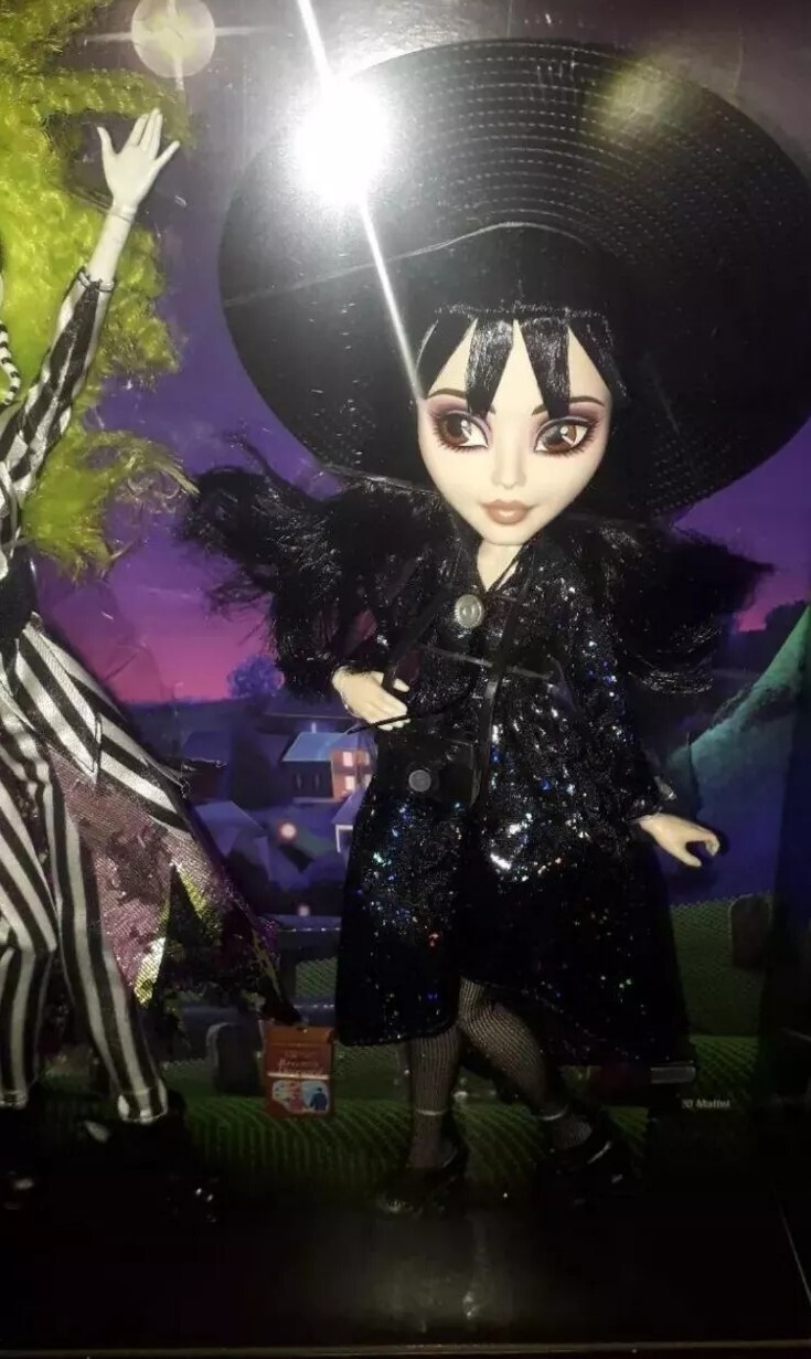 Mattel Creations Beetlejuice & Lydia Deetz Monster High Skullector Doll ...