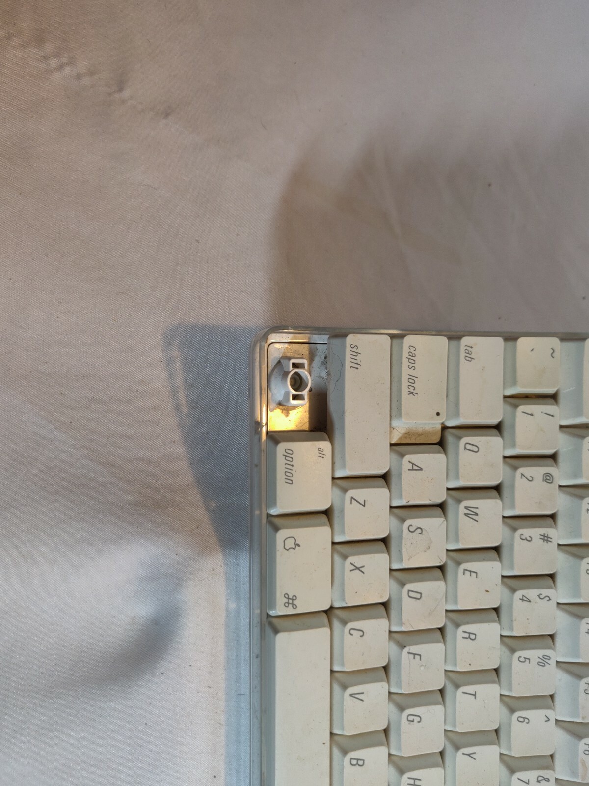 Genuine Apple OEM Keyboard Wired Model# A1048 W/2 USB Ports for parts ...