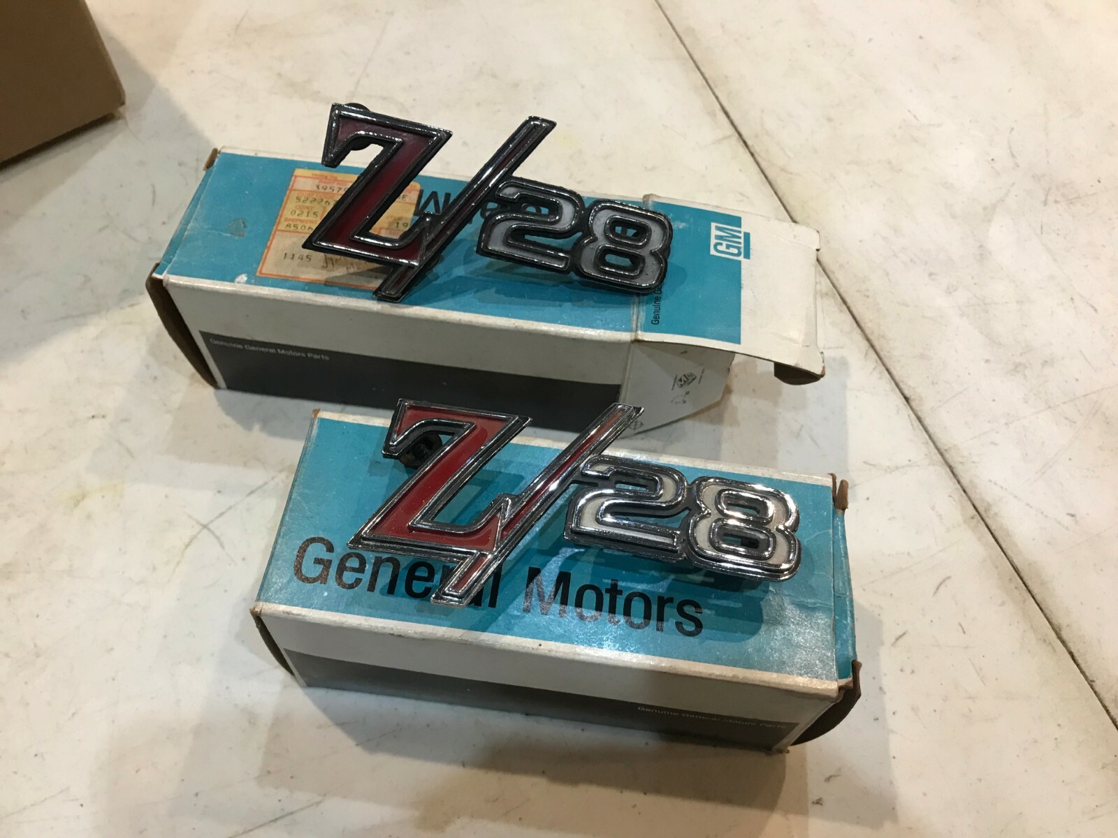 1969 Chevy Camaro Z/28 Front Fender Emblem Pair Hot Rod 69 GM 3957935 ...