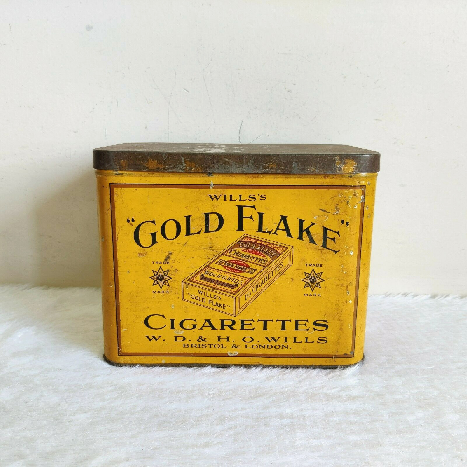 Gold Flake Cigarette