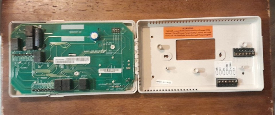 Bryant Programmable Digital Thermostat With Humidity Control ...