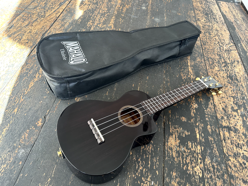 Mahalo Transparent Black Concert Ukulele MH2CE With Case & Built In ...