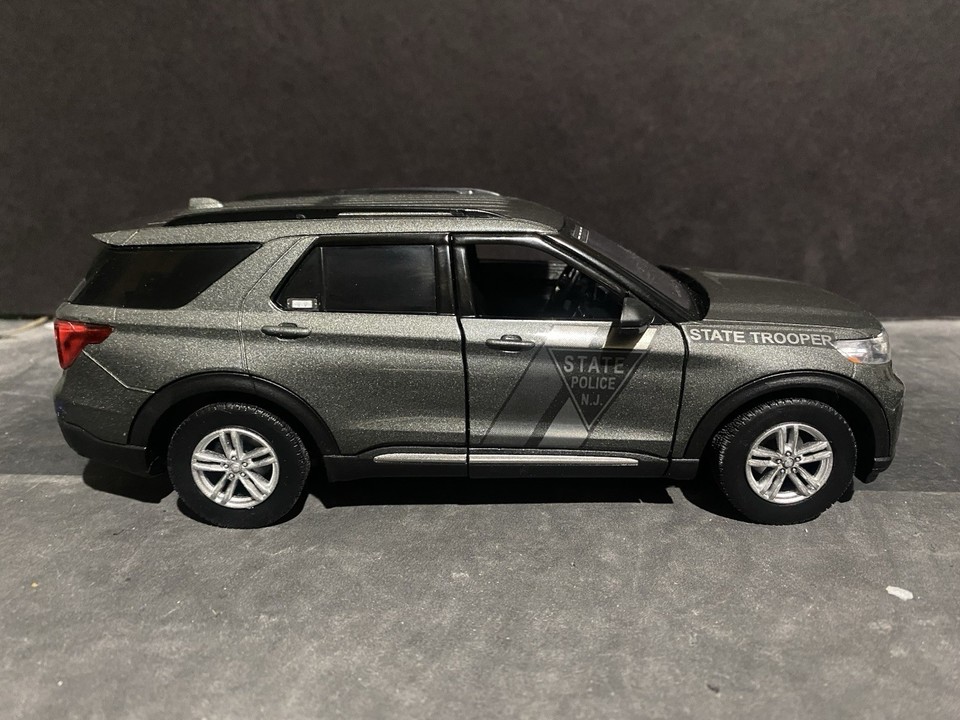 NJSP 1:24 Scale 2022 Ford Explorer Gray Ghost Custom Police SUV | eBay