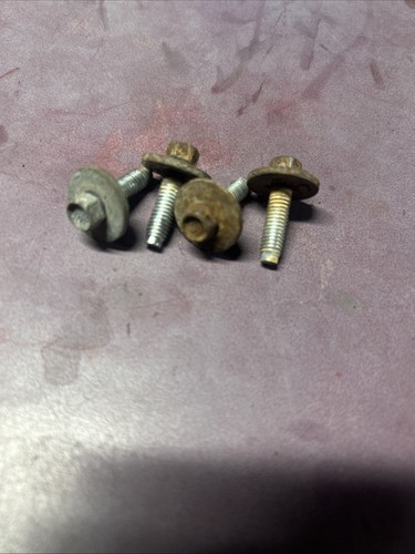 1999 Ford F150 4.6 Fuel Rail Mounting Bolts | eBay