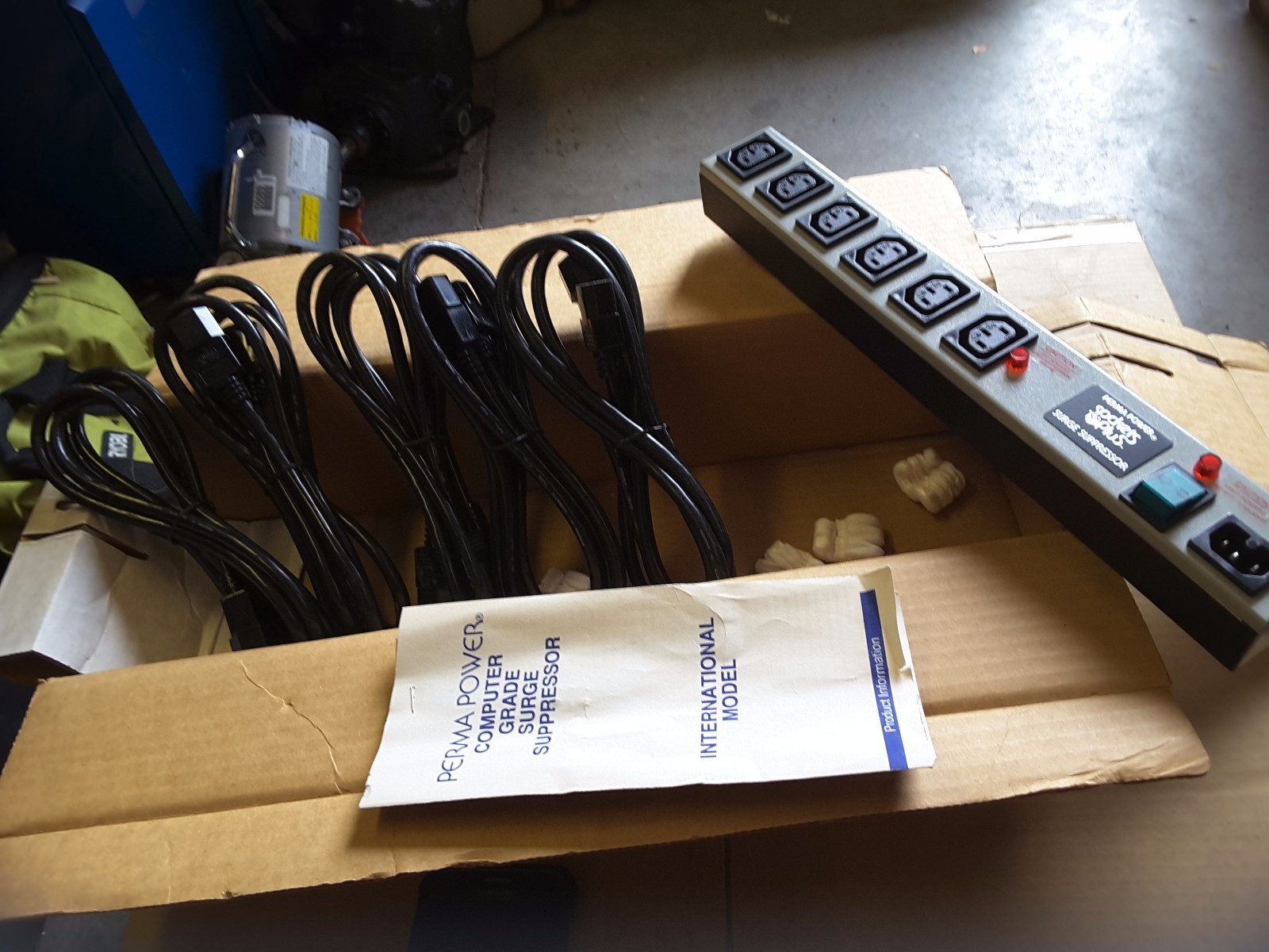 PERMA POWER SOCKETS PLUS SURGE SUPPRESSOR MODEL HCA-93 INTERNATIONAL ...