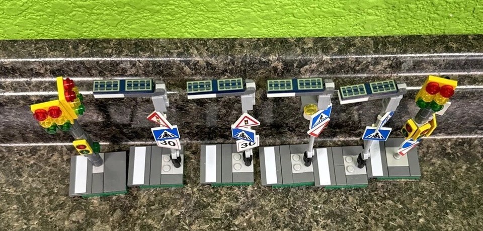 Lego Road Signs Train Parts Lot City Town Construction Printed Tile Lot ...