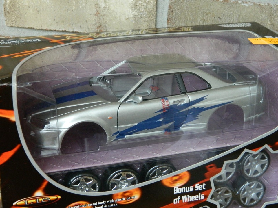 1:18 Motor Max Nissan Skyline GT -R Diecast Model Kit (Open Box ...