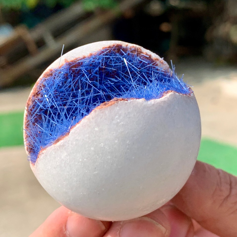 124G Rare iron ore Phosphorus Magnesium Mine Open Smile crystal ball ...