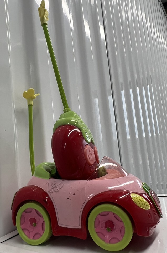 2009 Strawberry Shortcake Action Figure 6" Remote Radio Control Car | eBay
