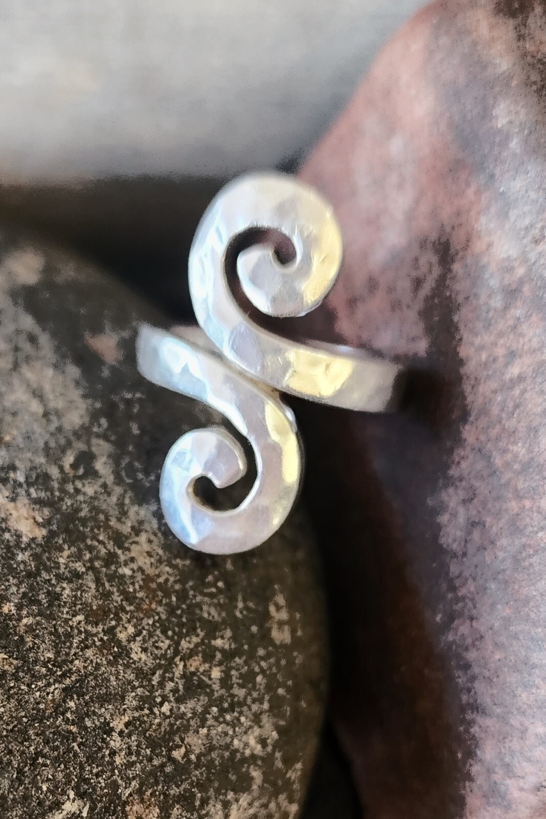 Retired James Avery Hammered Long Double Swirl Ring S… - Gem
