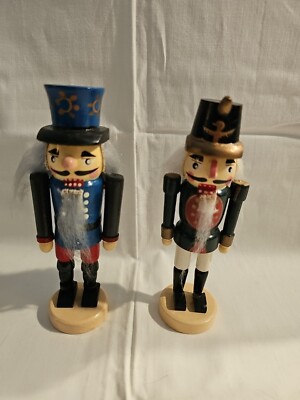 Mini 5.5 " Christmas Nutracker Wood Soldiers Set Of 2. | eBay