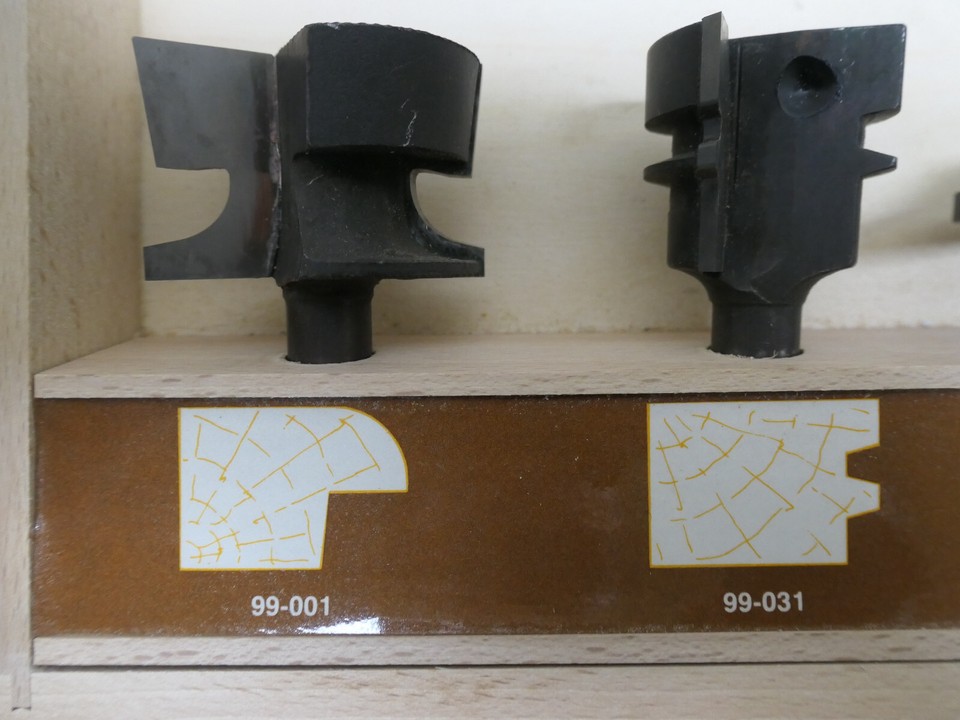 Freud 94-100 5 Piece Professional Woodworking Router Bit Set in Wooden ...