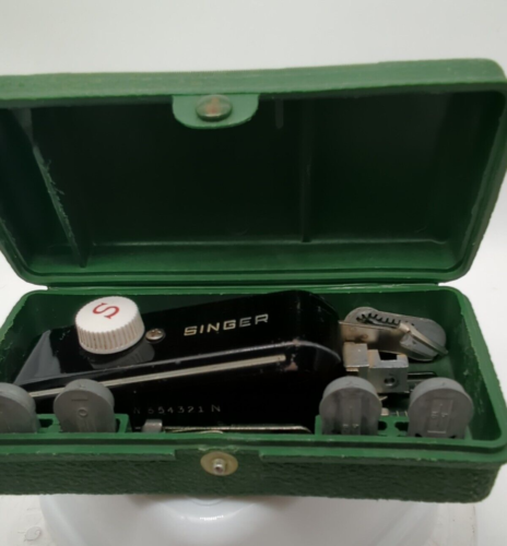 Singer buttonholer sewing machine table fabric buttons vtg | eBay
