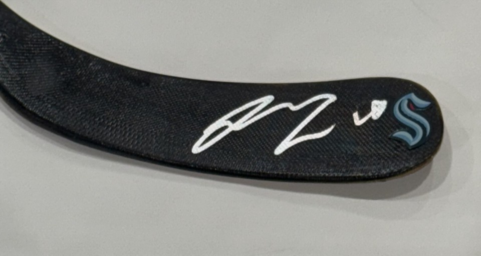 JARED MCCANN SIGNED FULL SIZE HOCKEY STICK SEATTLE KRAKEN PROOF | eBay
