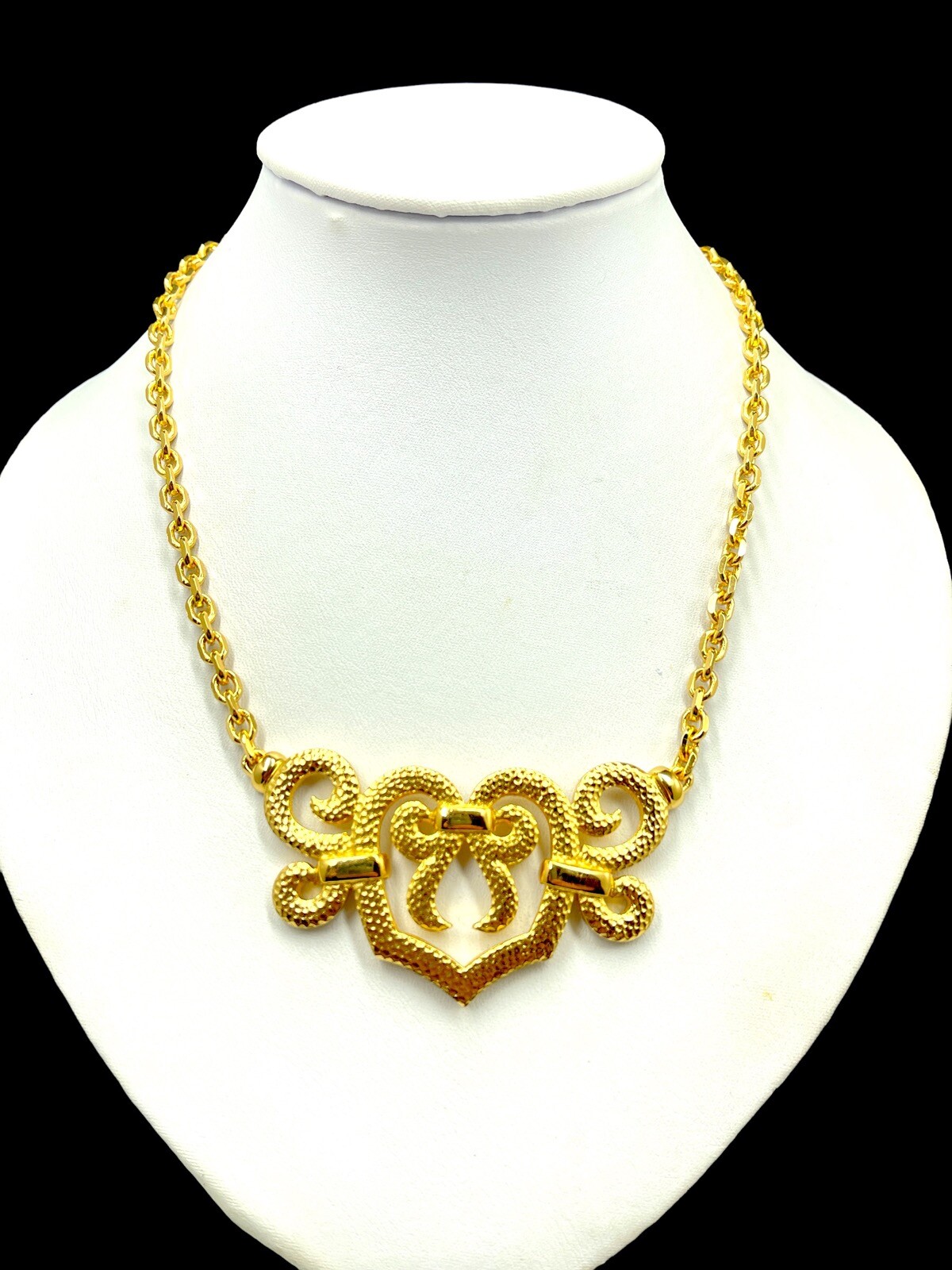 CHRISTIAN DIOR GERMANY CHAIN NECKLACE HAMMERED GOLD P… - Gem