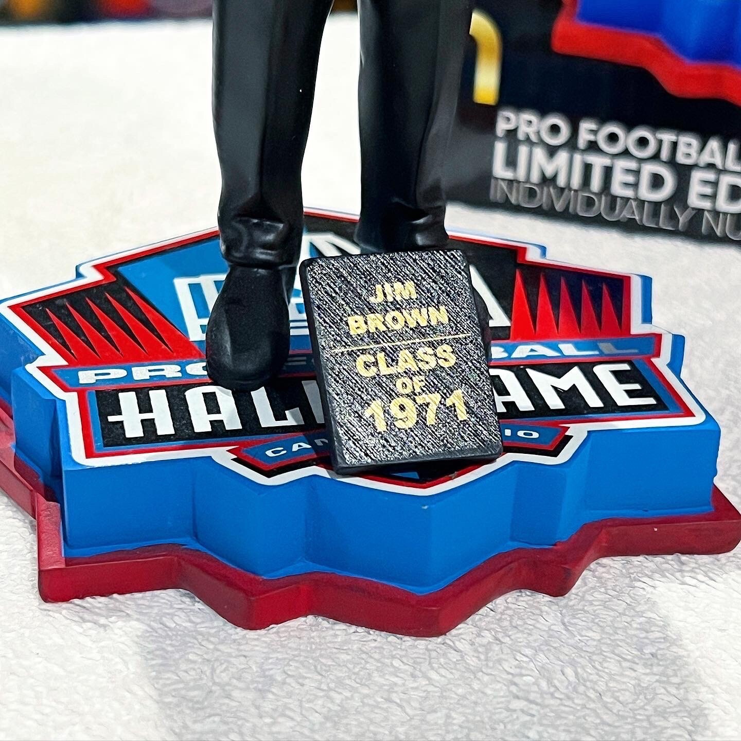 JIM BROWN Cleveland Browns NFL Hall of Fame "Gold Jacket" NFL ...