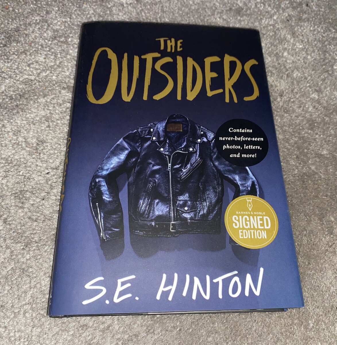 Outsiders Book Outsiders #11 Review | Batman News