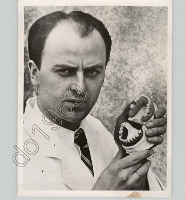 BIZZARE Portrait of False Teeth Inventor, USA 1950 VTG Vernacular Press ...
