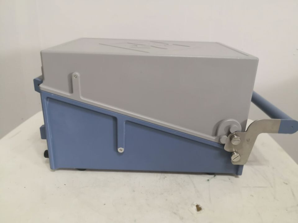 Rohde & Schwarz CMW-Z10 CMW-Z11 with OPT:CMW-Z14 Universal RF shield ...