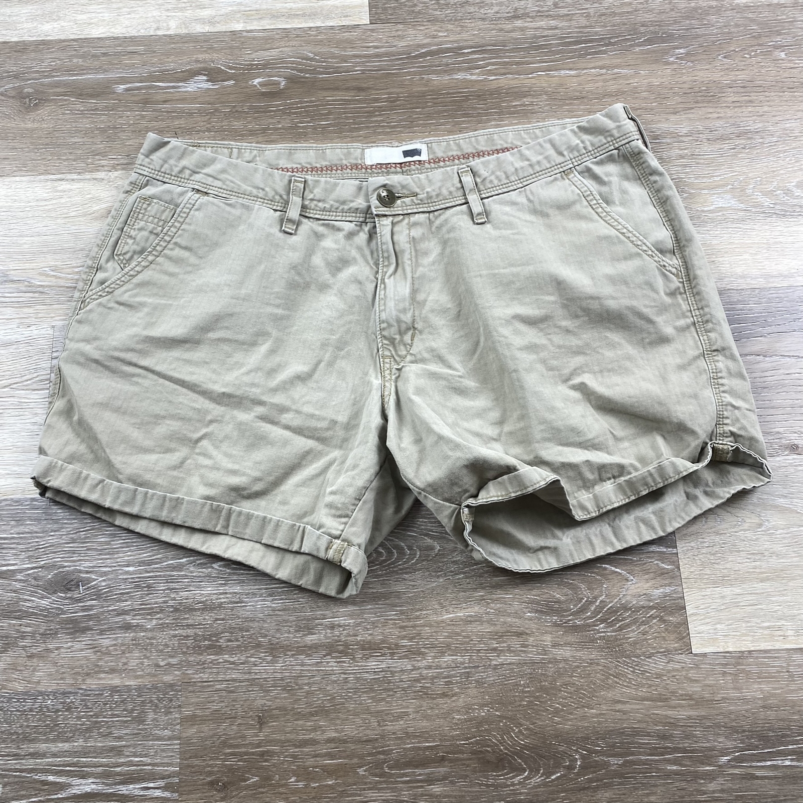 LEVI'S Mid Rise Beige Denim Jean Shorts Women's Size … - Gem